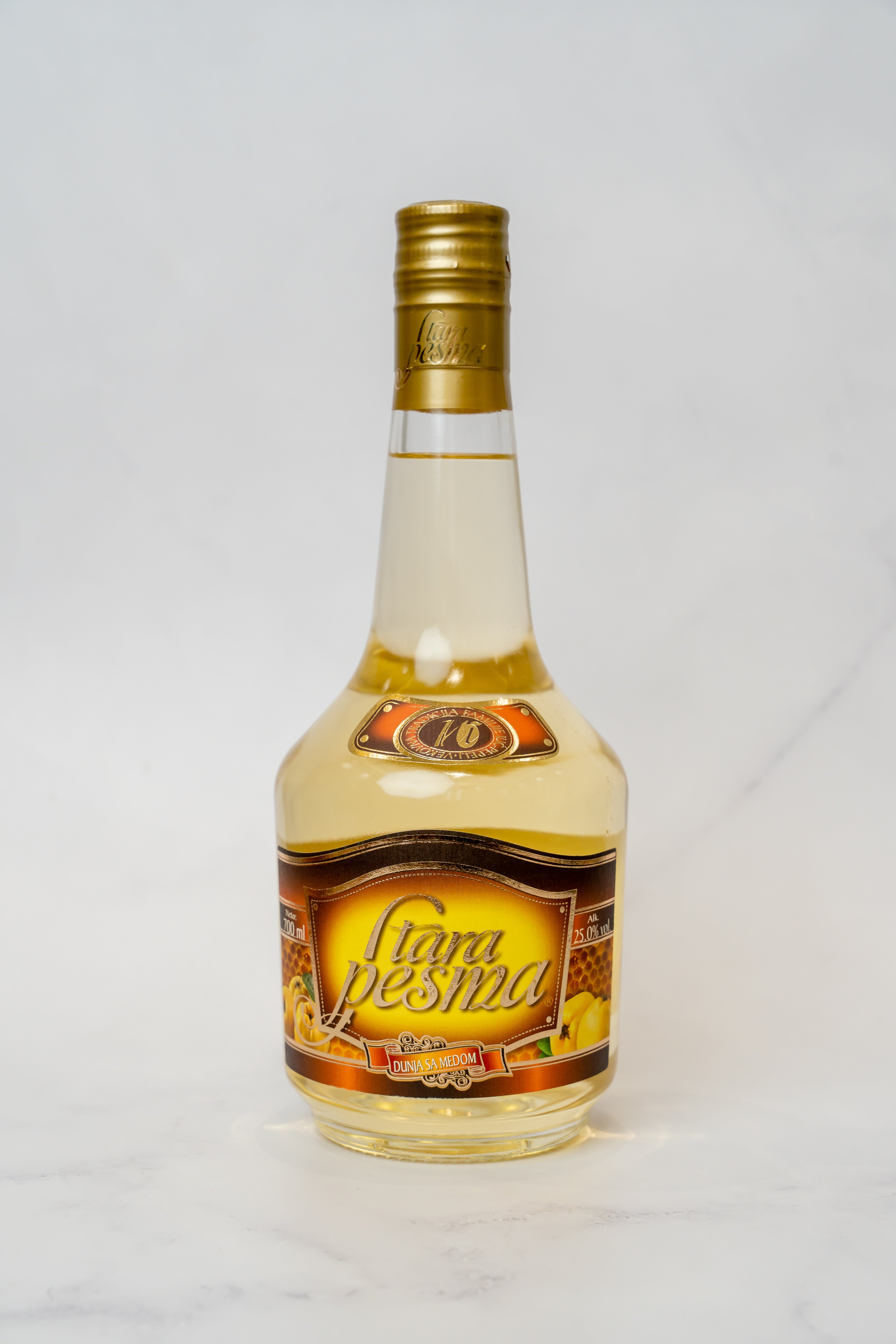 Rakija od dunje s medom – BALQAN | FINEST BRANDS OF SPIRITS